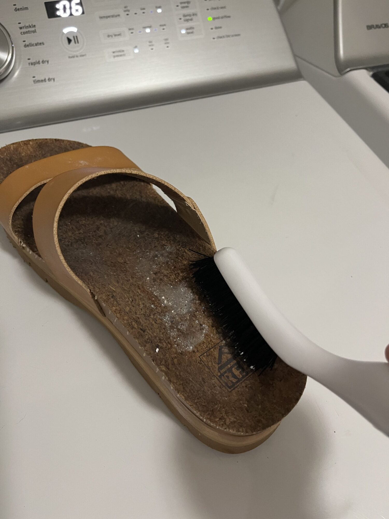 How to Clean Cork Shoes:A Simple Home Care Guide - The Little Modern Farm