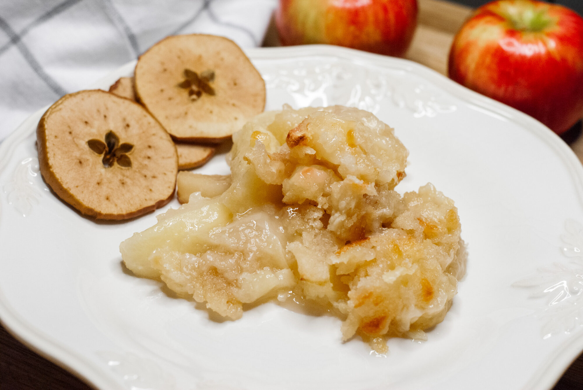 Old-Fashioned Baked Apple Cheese Casserole Recipe - The Little Modern Farm
